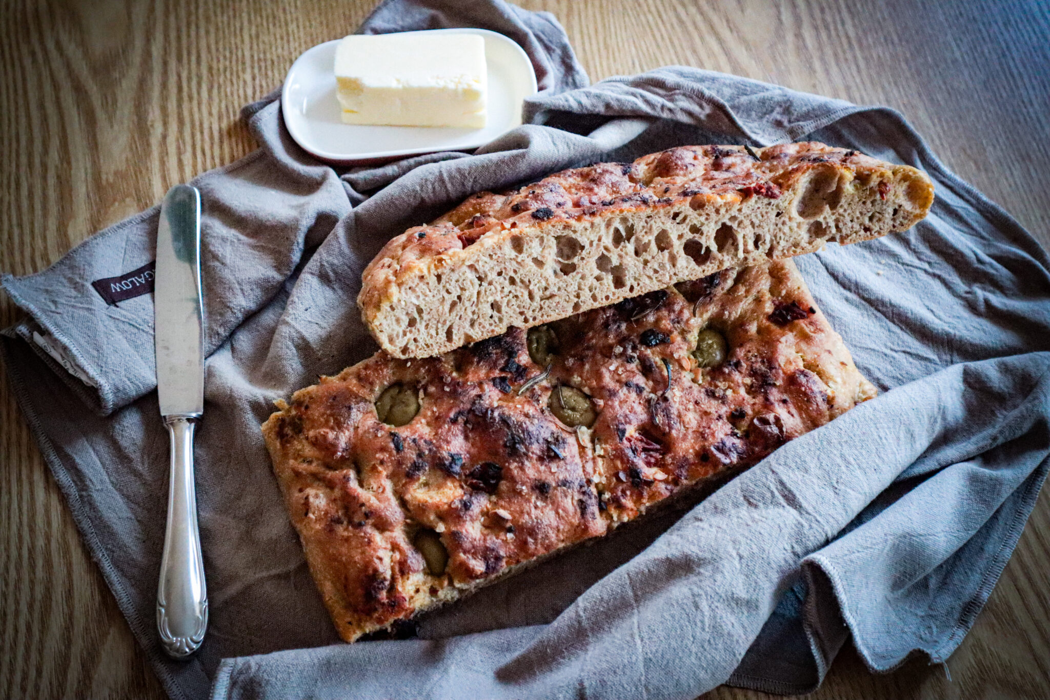 Fokača (focaccia) - Talijanski recepti za preukusnu pogaču