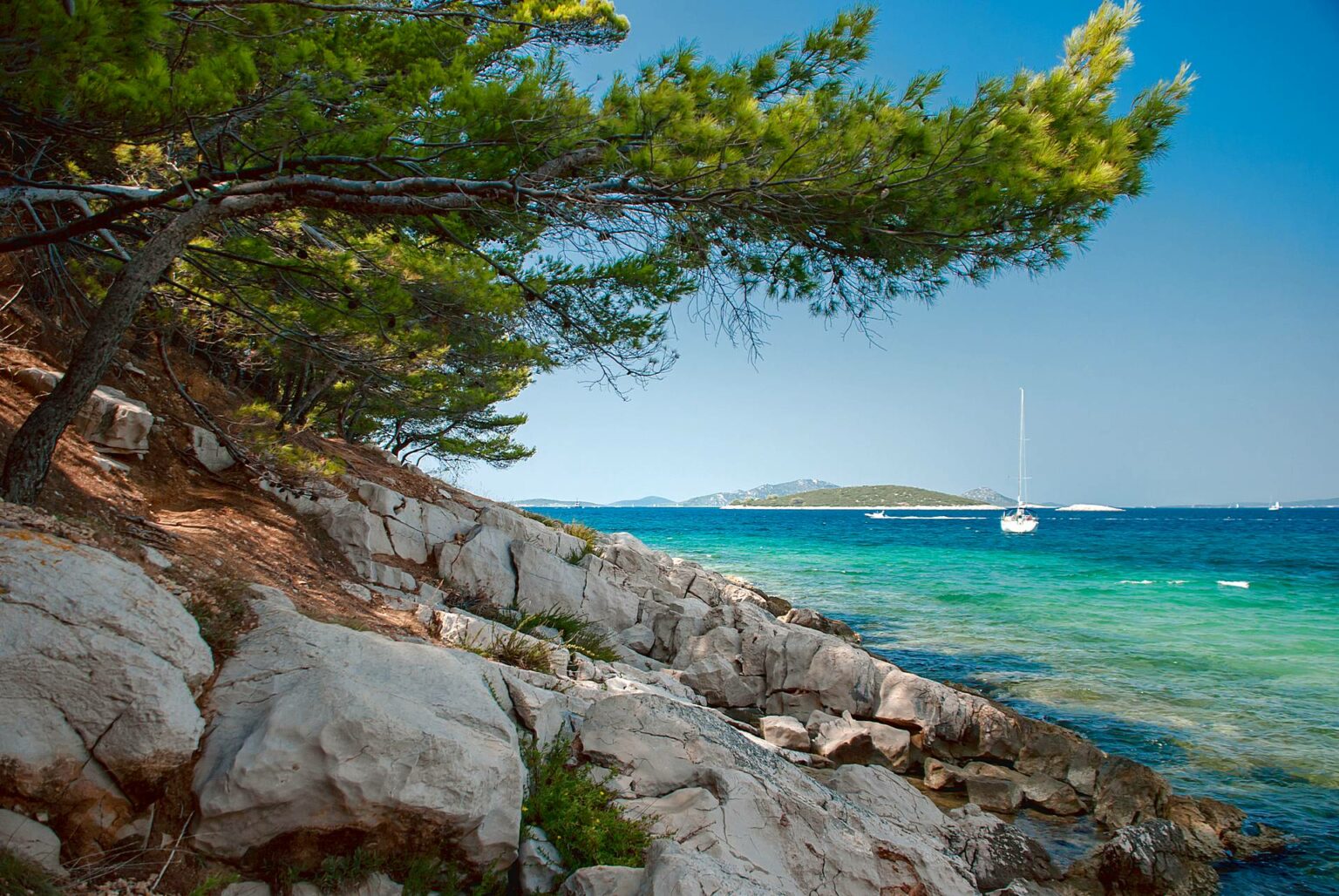 Do najljepših plaža Jadrana, na otoku Vrgada, stižete - trokolicom!