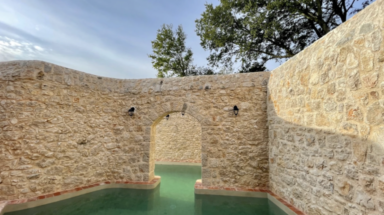 Jedan od ljepših kamenih hotela u Hrvatskoj nosi ime Balatura